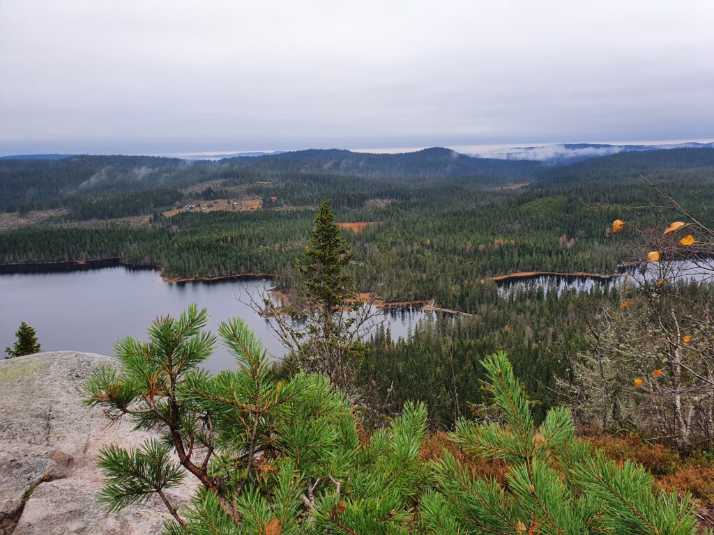 Nordmarka på langs oktober 2022 - FjellTid
